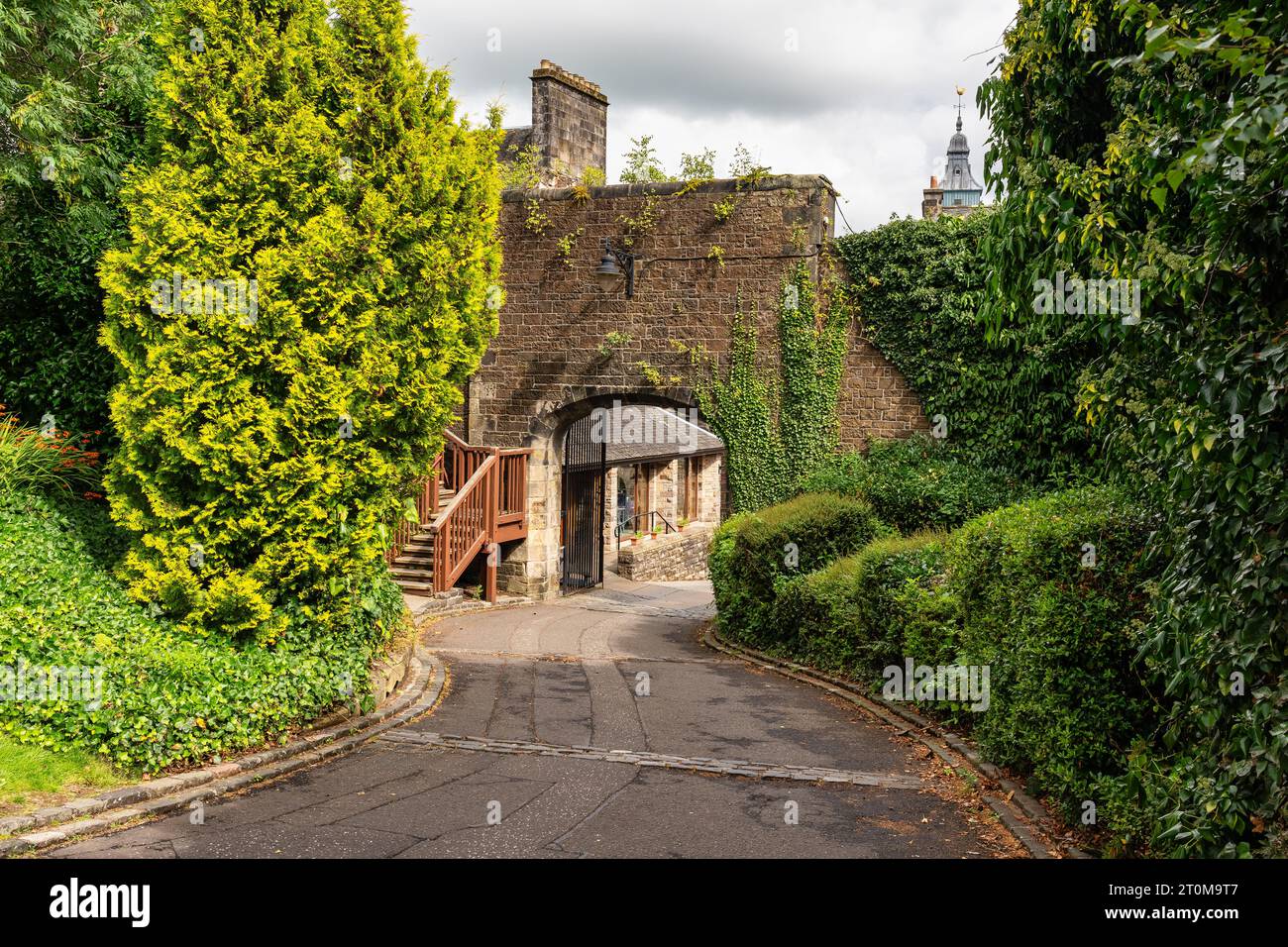 Stone arch and picturesque alley in the medieval town of Stirling ...