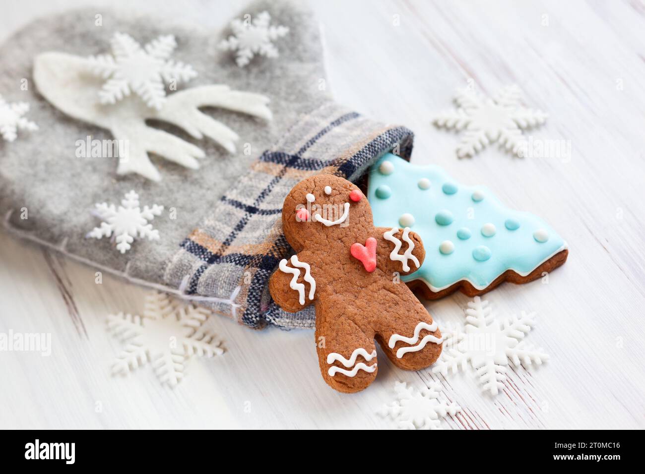 Mitten cookie hi-res stock photography and images - Alamy