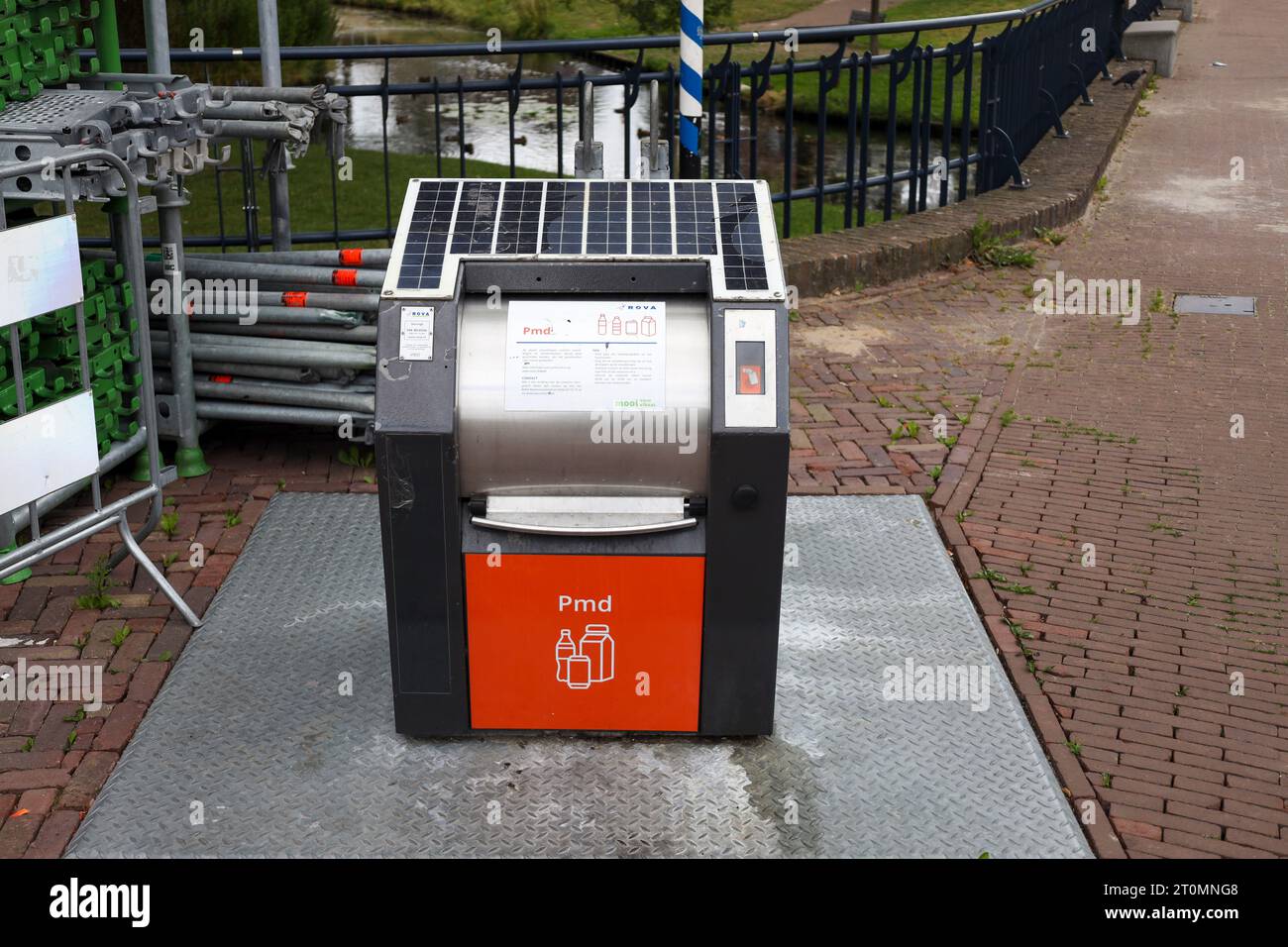 Pmd container hi-res stock photography and images - Alamy