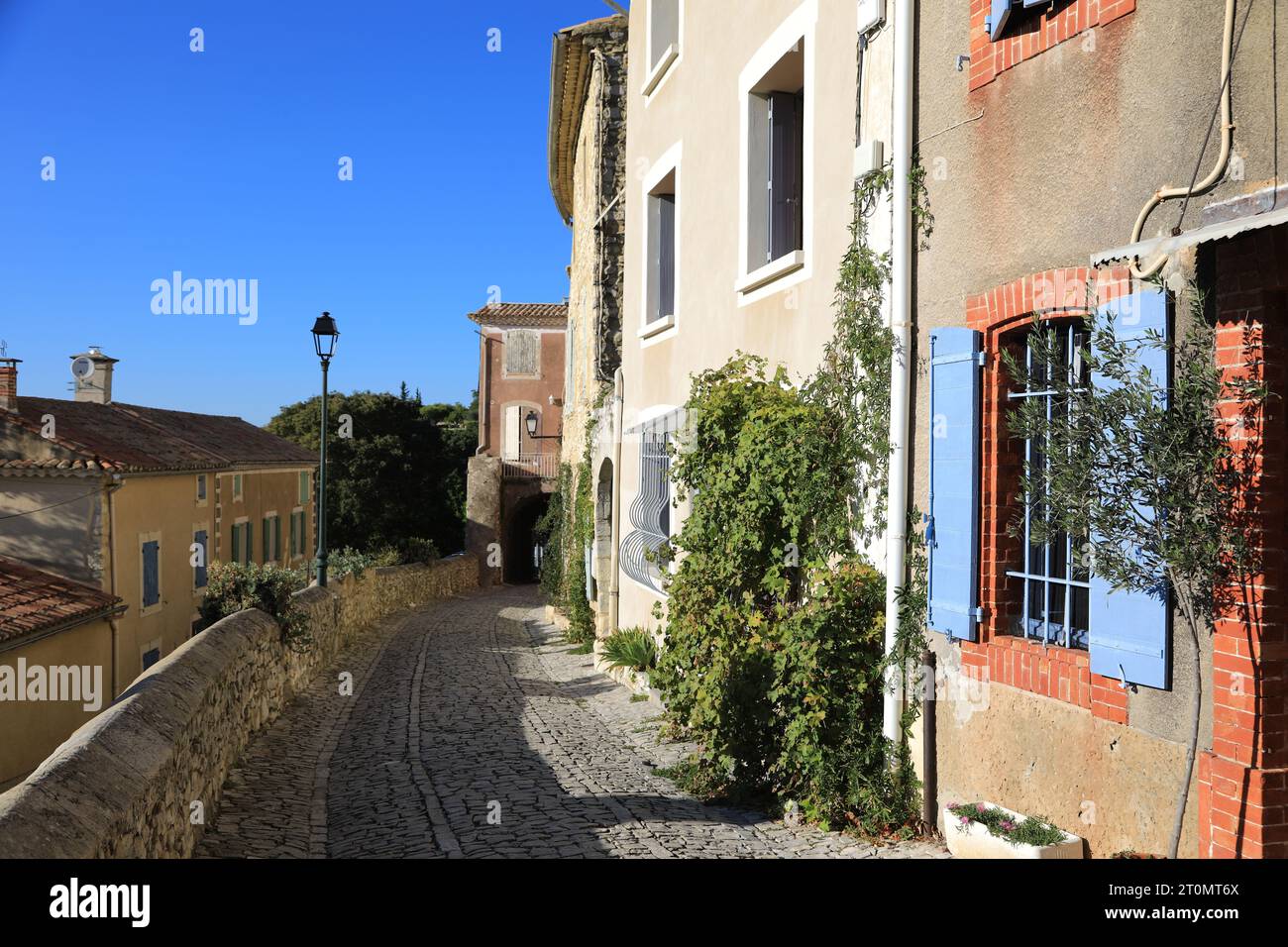 The Rhône wine village of Séguret in Vaucluse Provence Stock Photo - Alamy