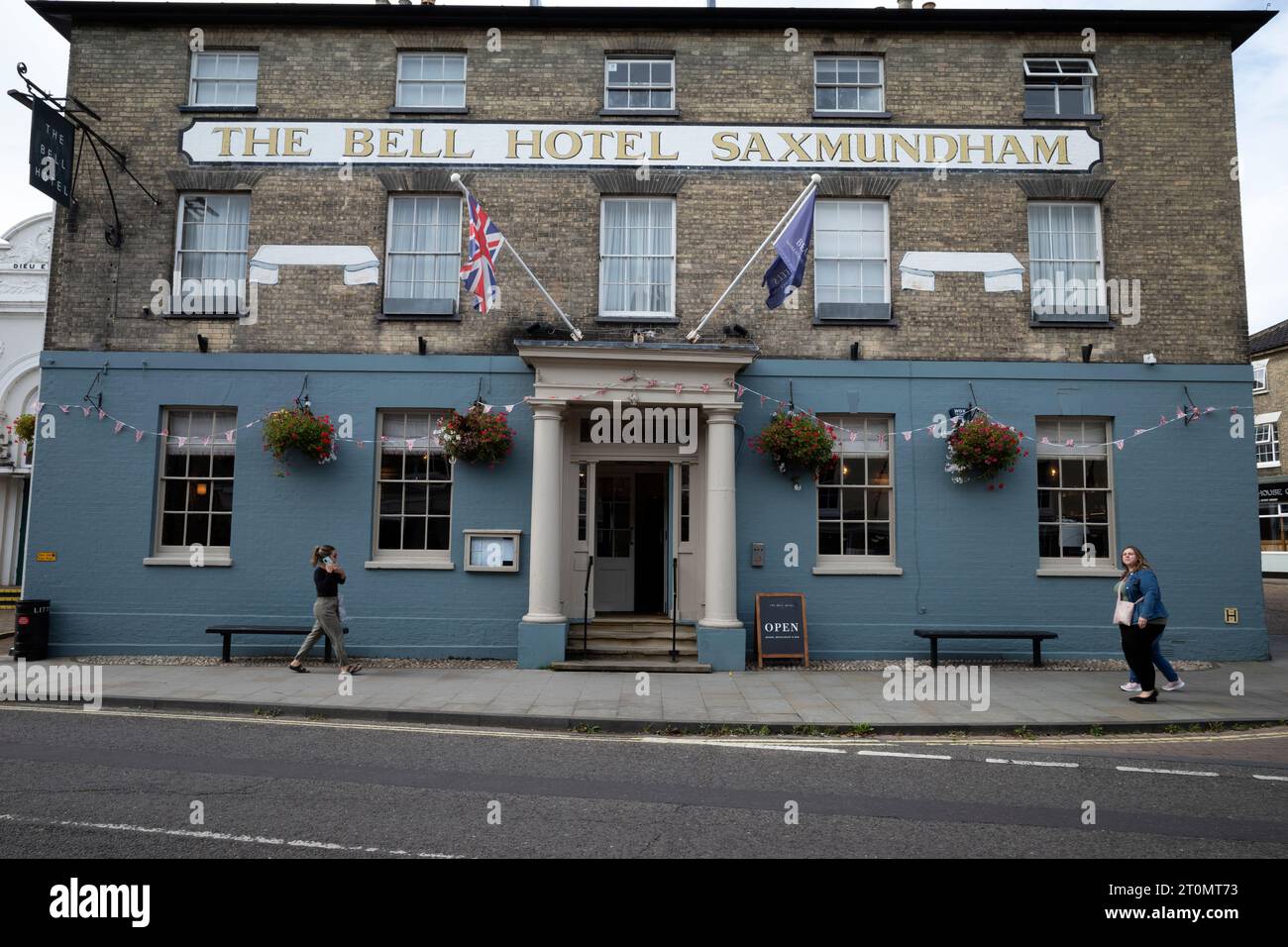 The Bell hotel Saxmundham Suffolk UK Stock Photo - Alamy