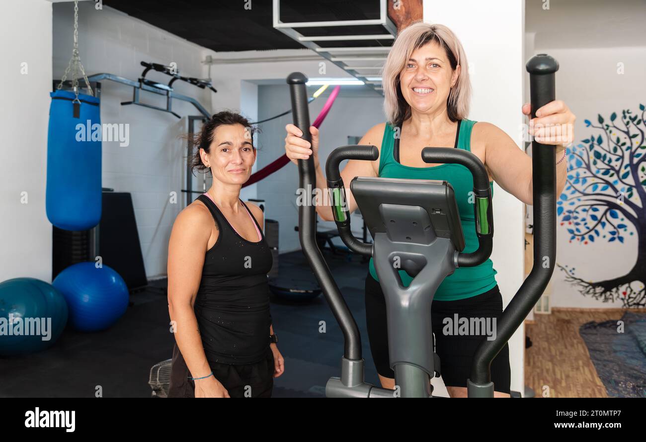 Gym environment hi-res stock photography and images - Alamy