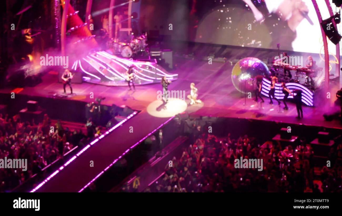 Alanis morissette 2023 concert hi-res stock photography and images - Alamy