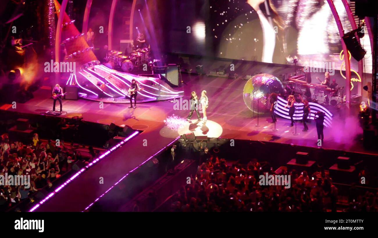 Alanis morissette 2023 concert hi-res stock photography and images - Alamy