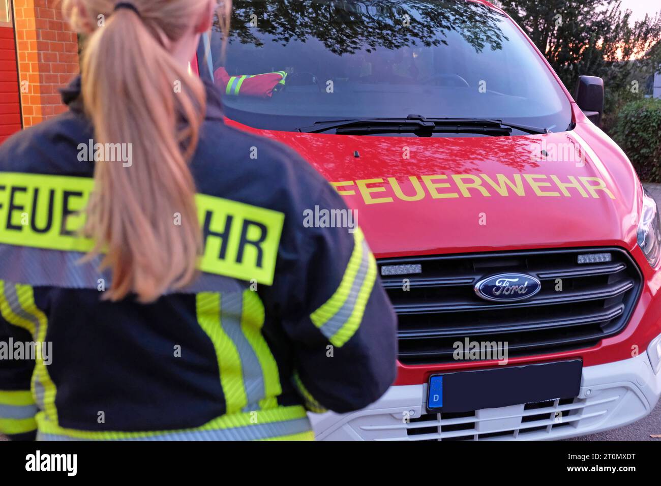 Feuerwehr- Feuerwehr in verschiedenen Bildern und Aktionen in ...