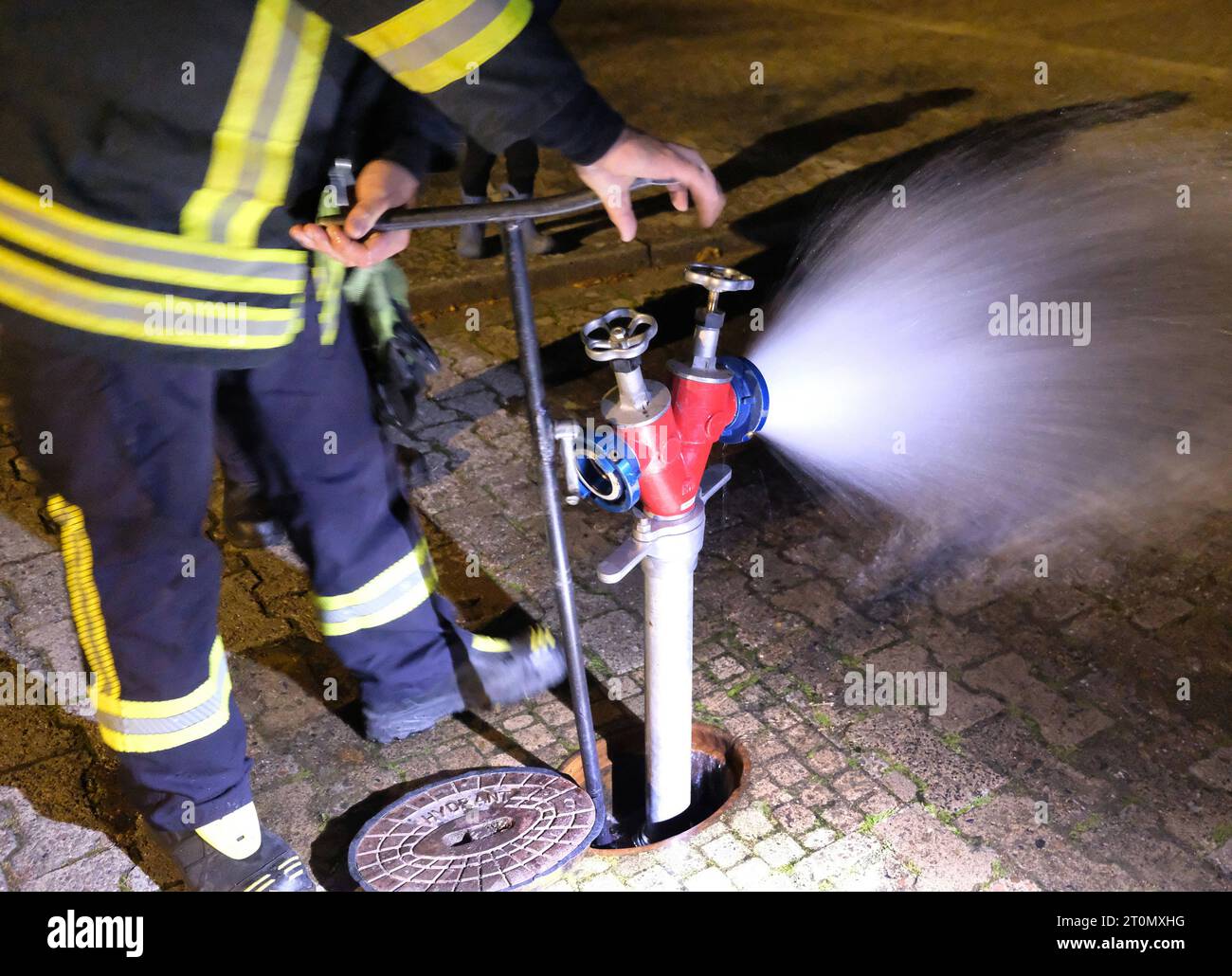 Feuerwehr- Feuerwehr in verschiedenen Bildern und Aktionen in ...