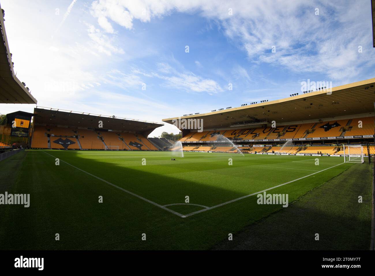 The home of wolverhampton wanderers hi-res stock photography and images ...