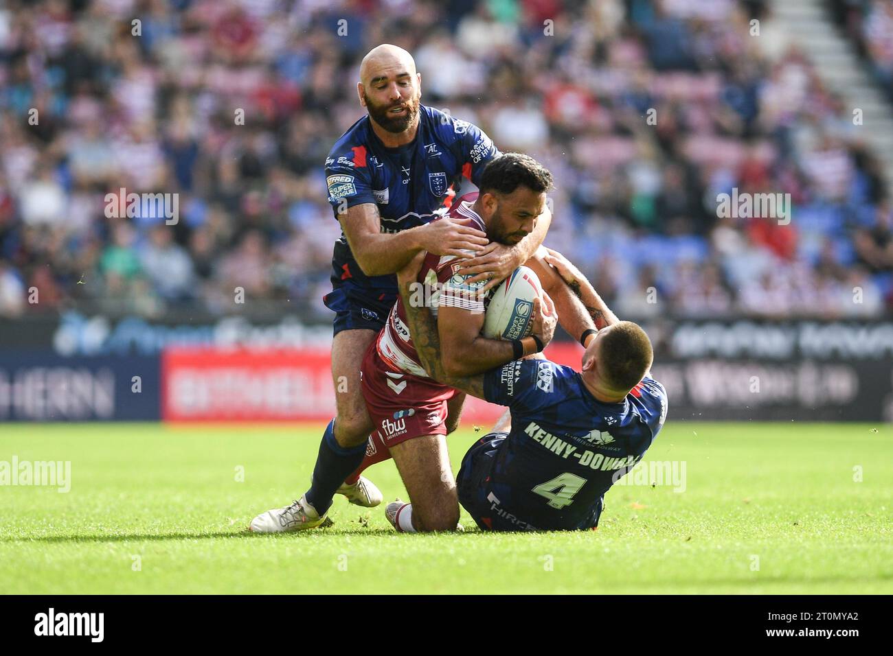 Shaun kenny dowall clapping 2023 hi-res stock photography and images ...