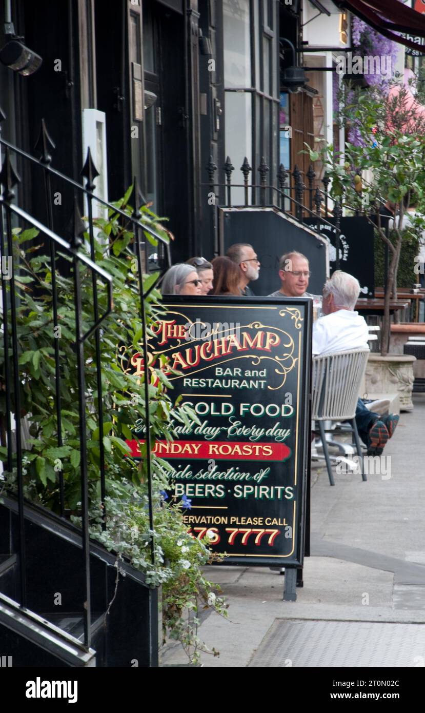 The Bauchamp Bar and Restaurant, Beauchamp Place, Knightsbridge, London ...