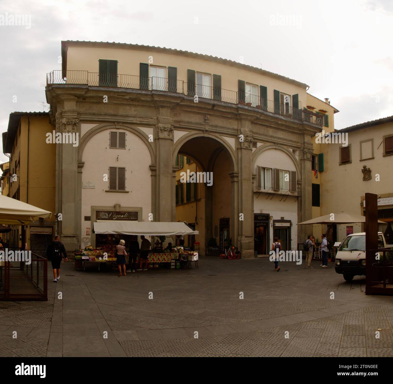 Arch ion Sant'Ambrogio in Florence, Tuscany Stock Photo - Alamy