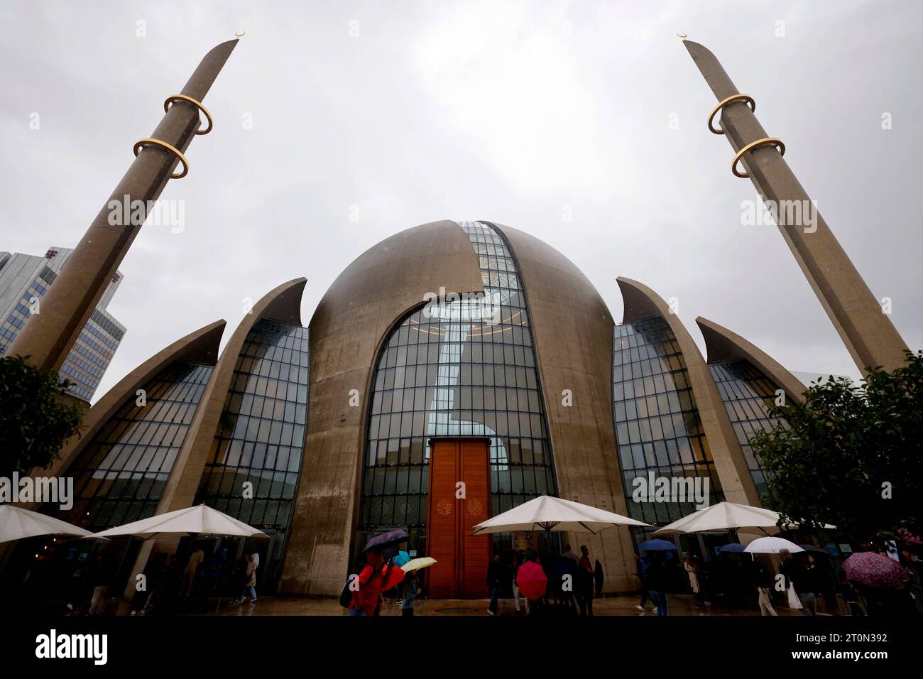 Innenansicht der DITIB Zentralmoschee in Ehrenfeld am Tag der offenen ...