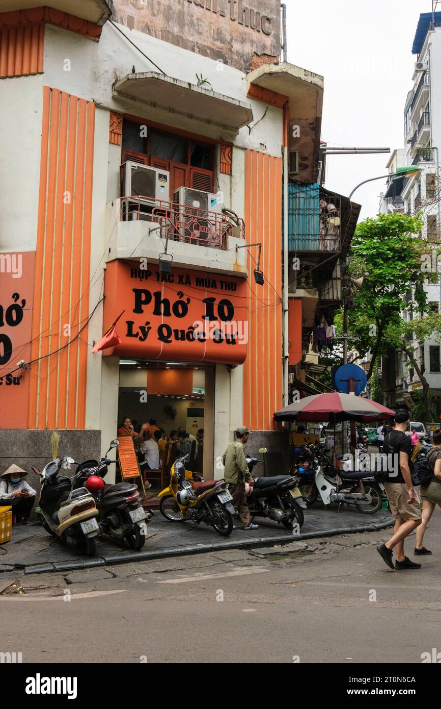 Hanoi, Vietnam. Pho 10 Restaurant Stock Photo - Alamy