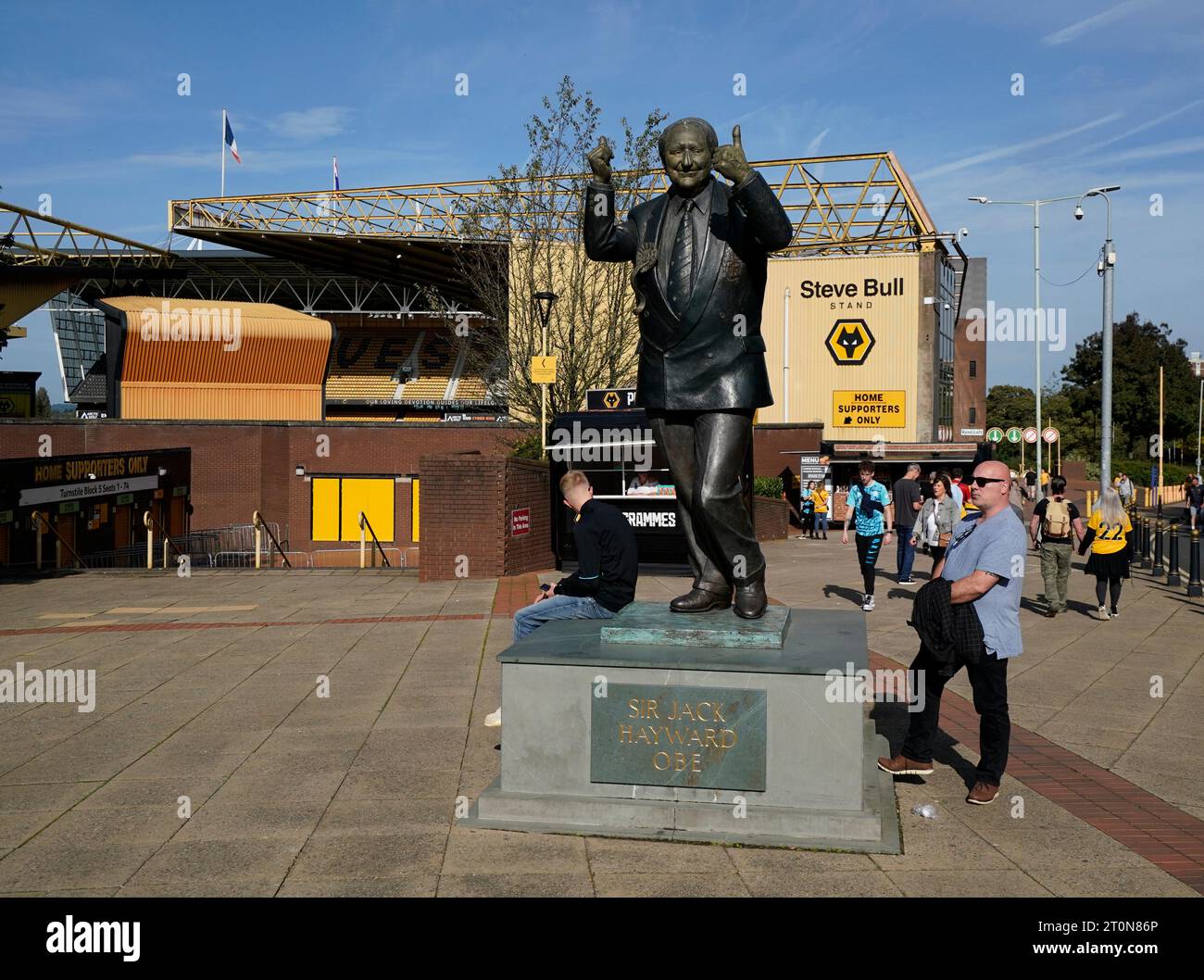 Molineux steve bull stand hi-res stock photography and images - Alamy