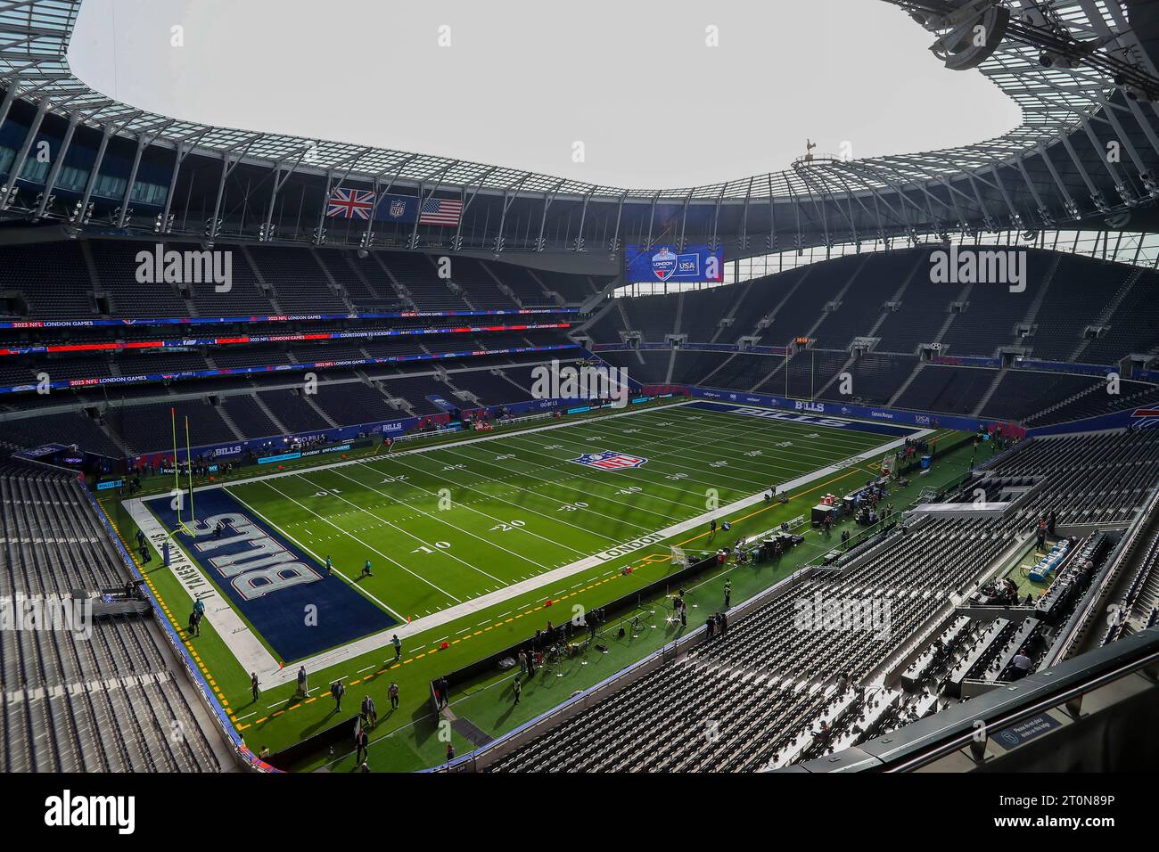 London play bills hi-res stock photography and images - Alamy