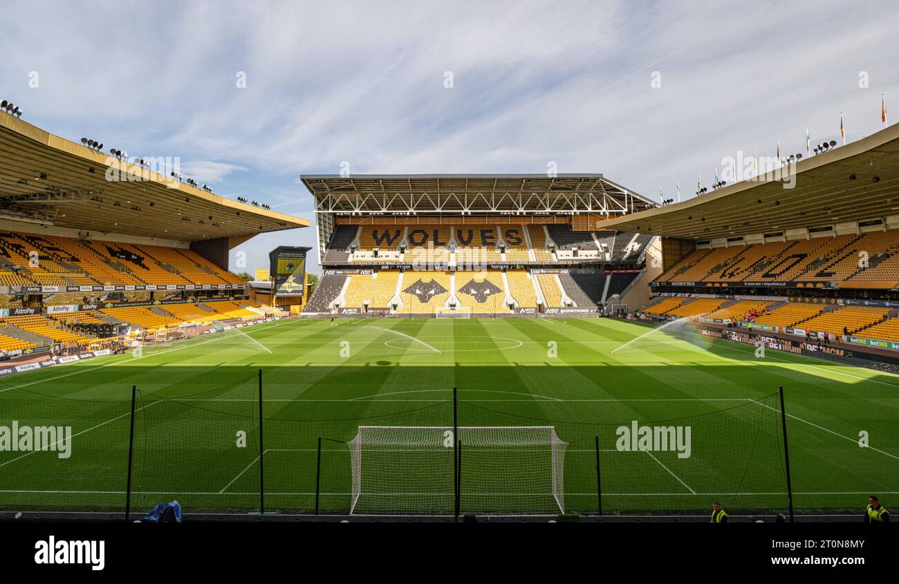 Wolverhampton, UK. 8th October 2023; Molineux Stadium, Wolverhampton ...