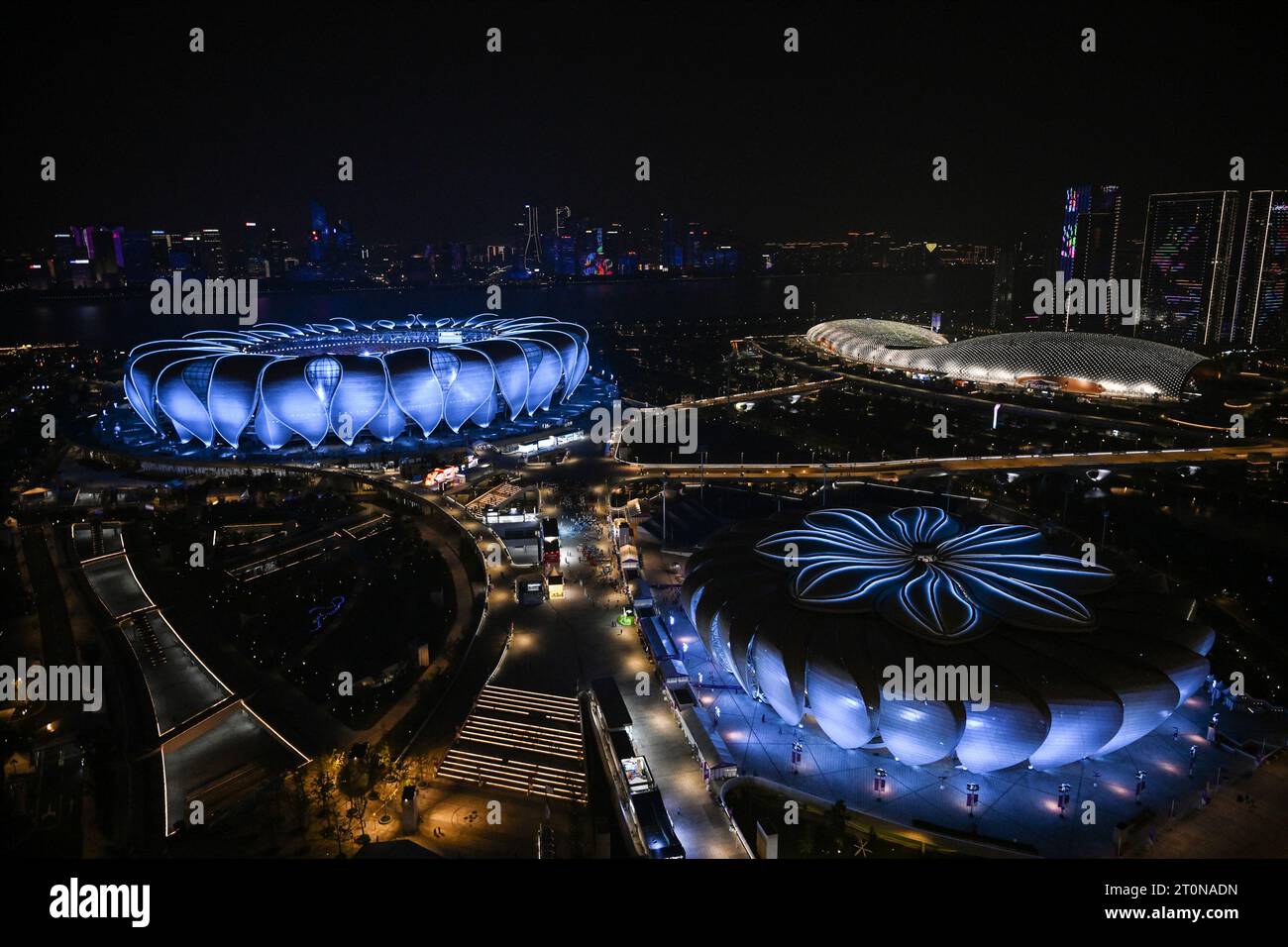 Hangzhou olympic sports center stadium hi-res stock photography and ...