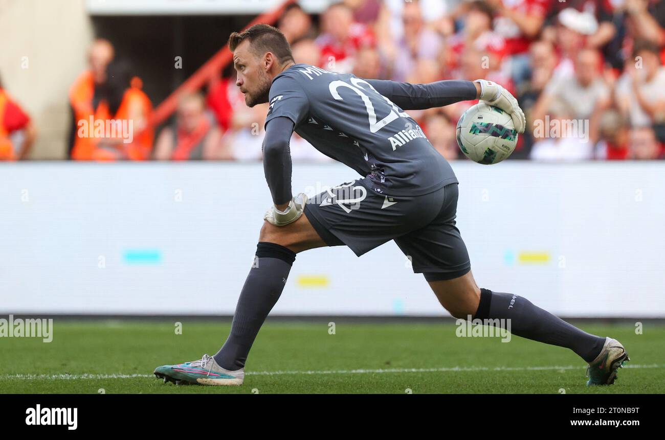 Liege, Belgium. 08th Oct, 2023. Club's goalkeeper Simon Mignolet ...