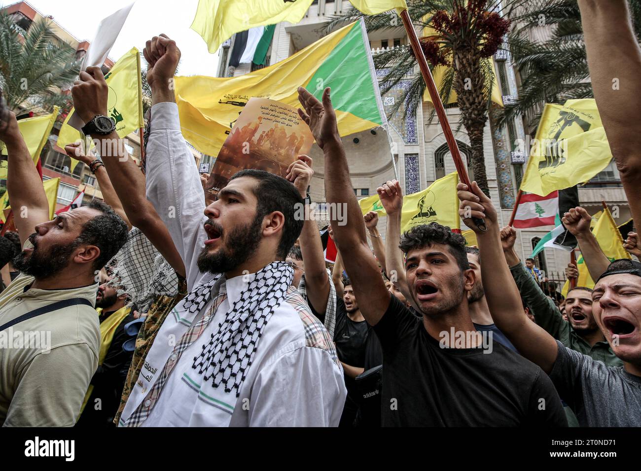 Beirut, Lebanon. 08th Oct, 2023. Lebanese pro-Iranian Hezbollah ...
