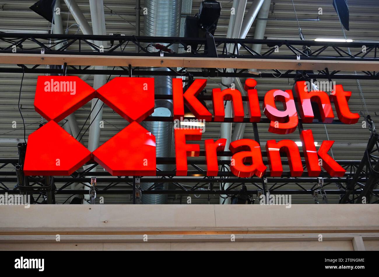 Knight frank hi-res stock photography and images - Alamy