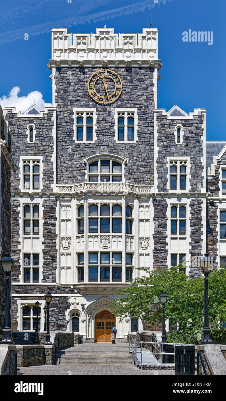 Townsend Harris Hall houses the CUNY School of Medicine in one of the ...