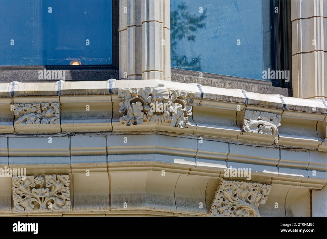 Grotesques terra hi-res stock photography and images - Alamy