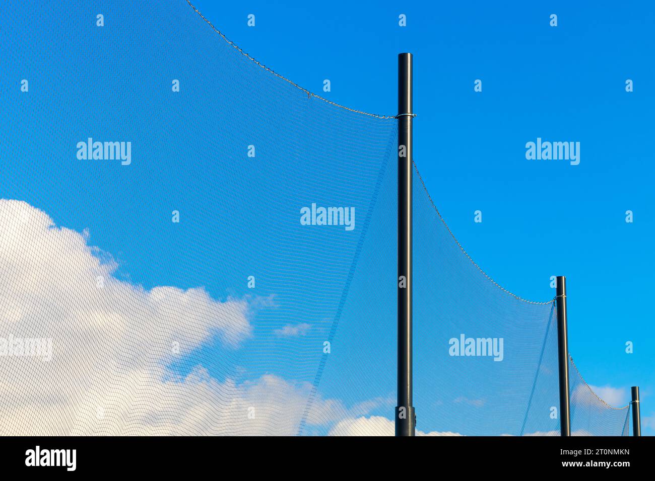 Mesh safety support hi-res stock photography and images - Alamy