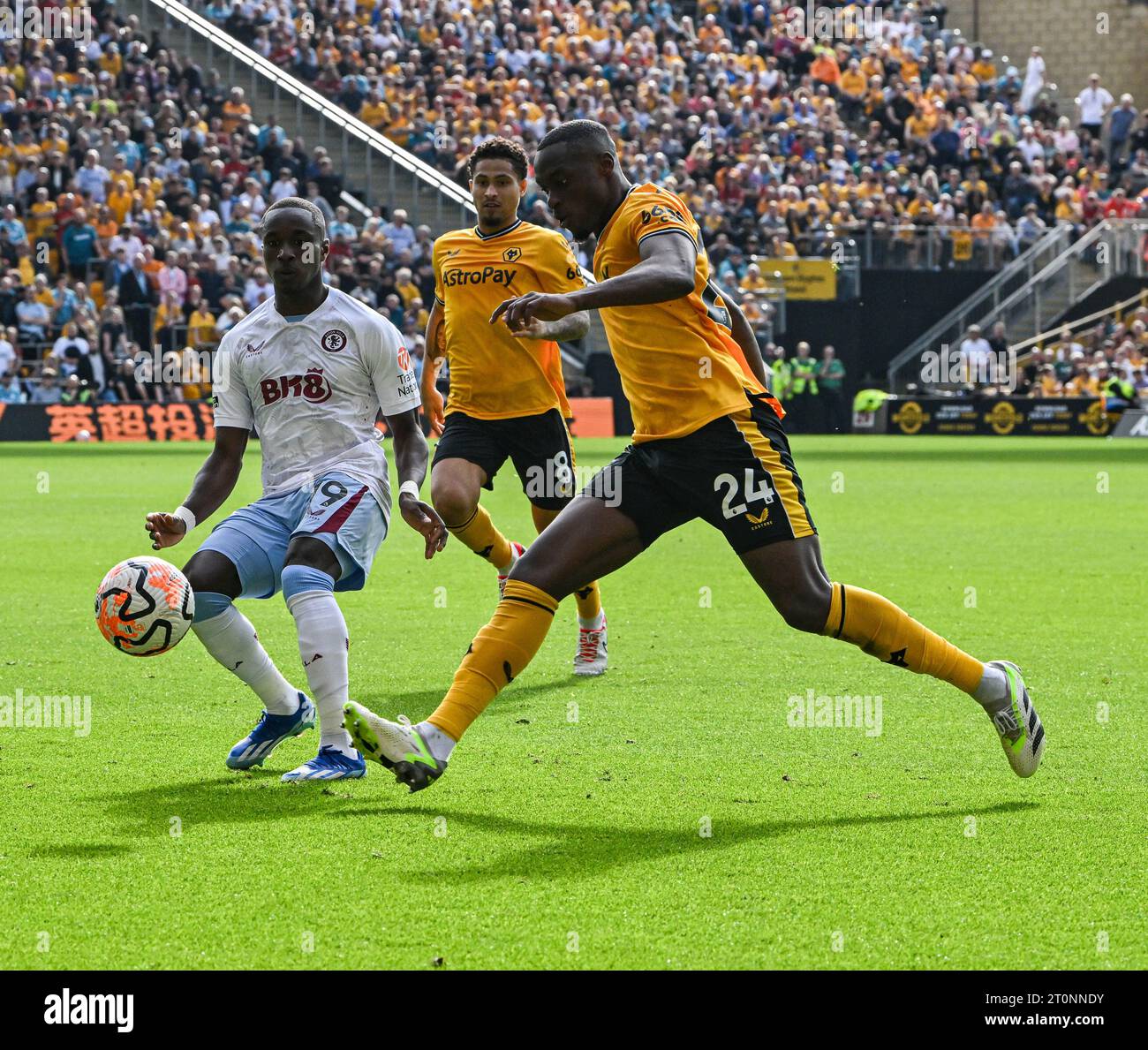 Wolverhampton, UK. 8th October 2023; Molineux Stadium, Wolverhampton ...