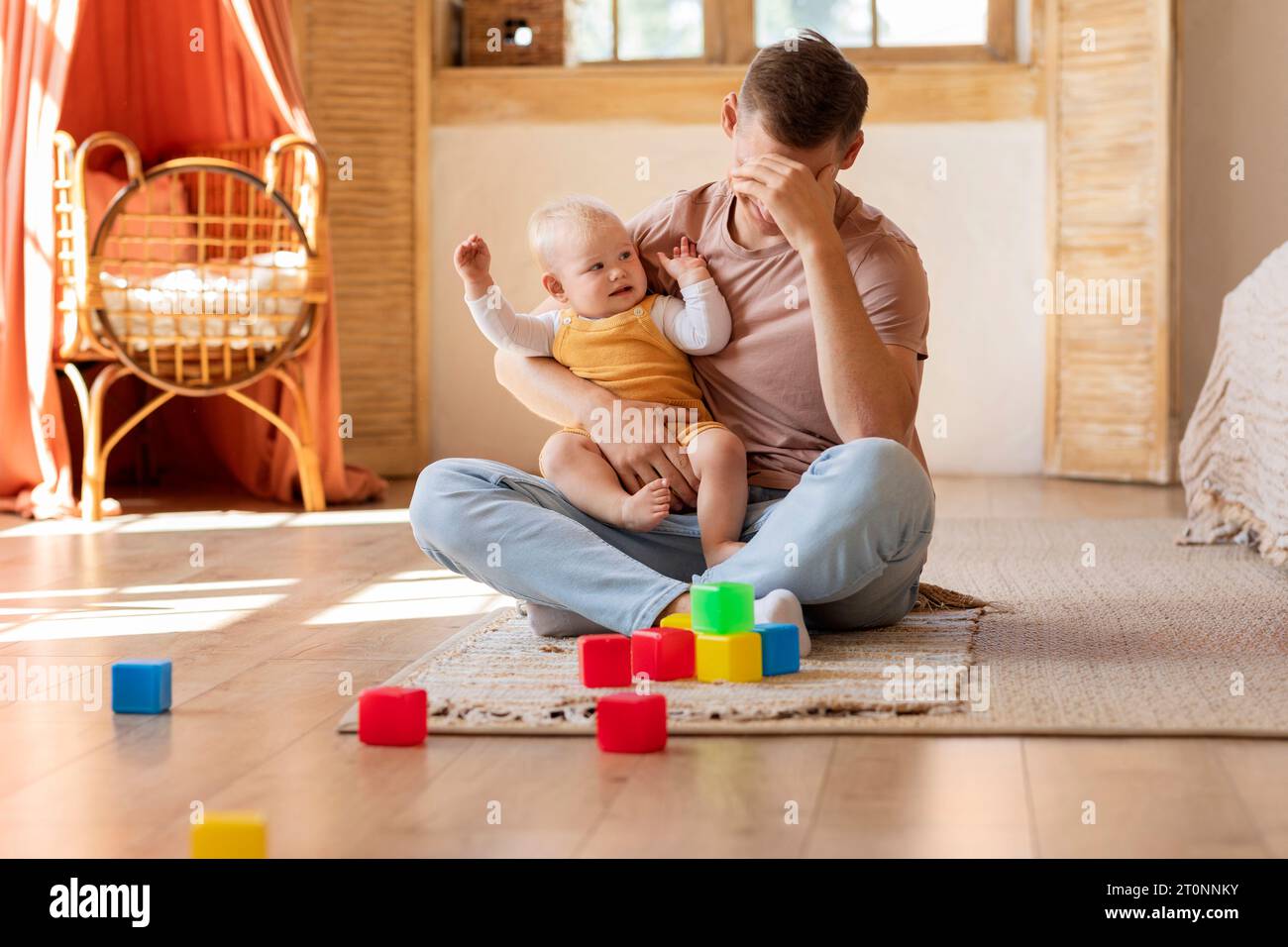 Solo parenting hi-res stock photography and images - Alamy