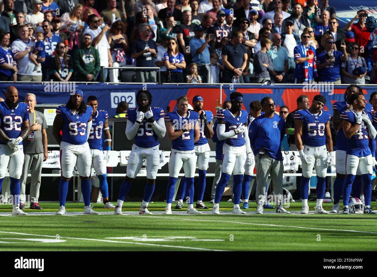 Hand over heart anthem hi-res stock photography and images - Alamy