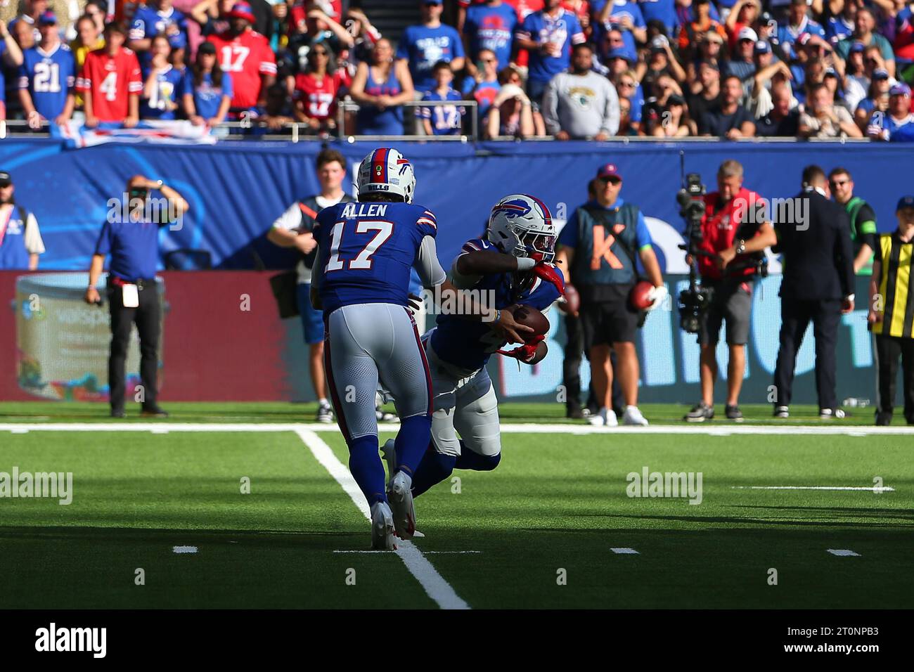 Josh allen buffalo hi-res stock photography and images - Alamy