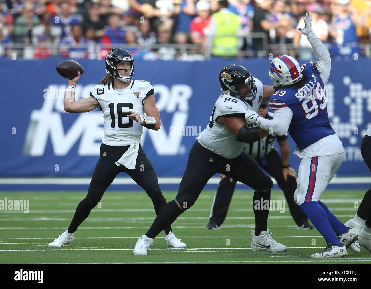 Trevor lawrence 2023 hi-res stock photography and images - Alamy