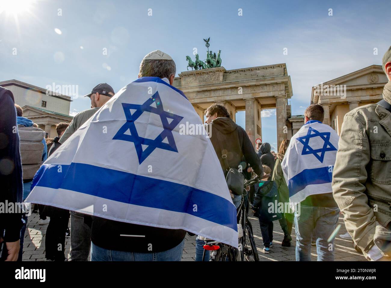 Berlin, Germany. 8th Oct, 2023. In a poignant display of solidarity and ...