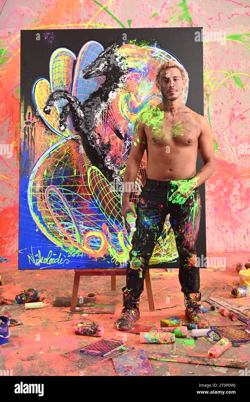 22.10.21, Hannover, PopArt-Künstler Niko Nikolaidis Gemälde zu 75 Jahre ...