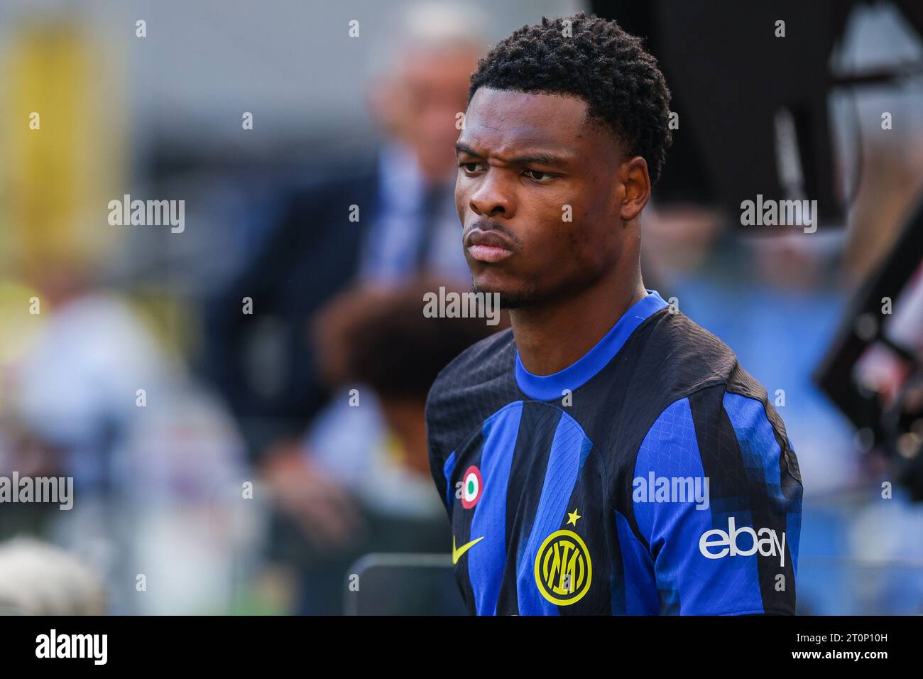 Denzel Dumfries of FC Internazionale looks on during Serie A 2023/24 ...