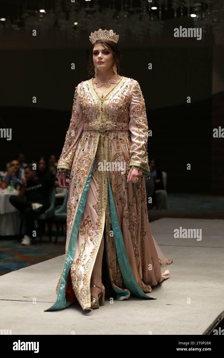 Alger, Algeria. 07th Oct, 2023. A fashion show of traditional and modern Algerian clothing ...