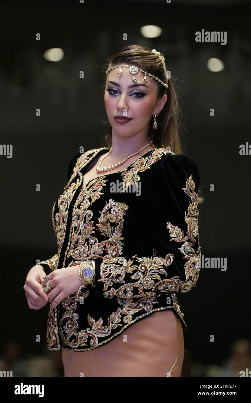 Alger, Algeria. 07th Oct, 2023. A fashion show of traditional and modern Algerian clothing ...