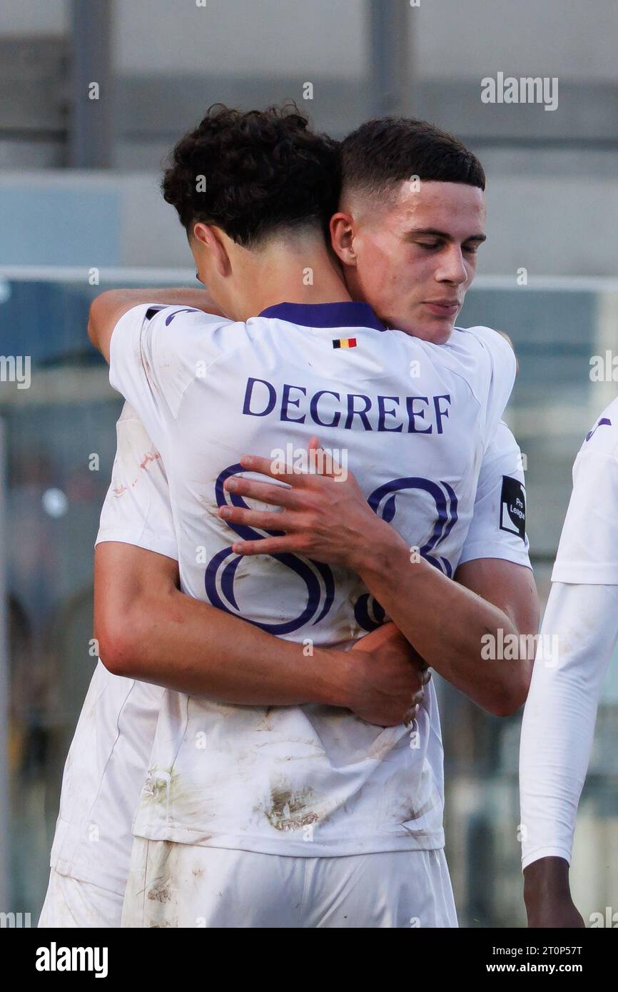 Oostende, Belgium. 08th Oct, 2023. RSCA Futures' Robbie Ure celebrates ...