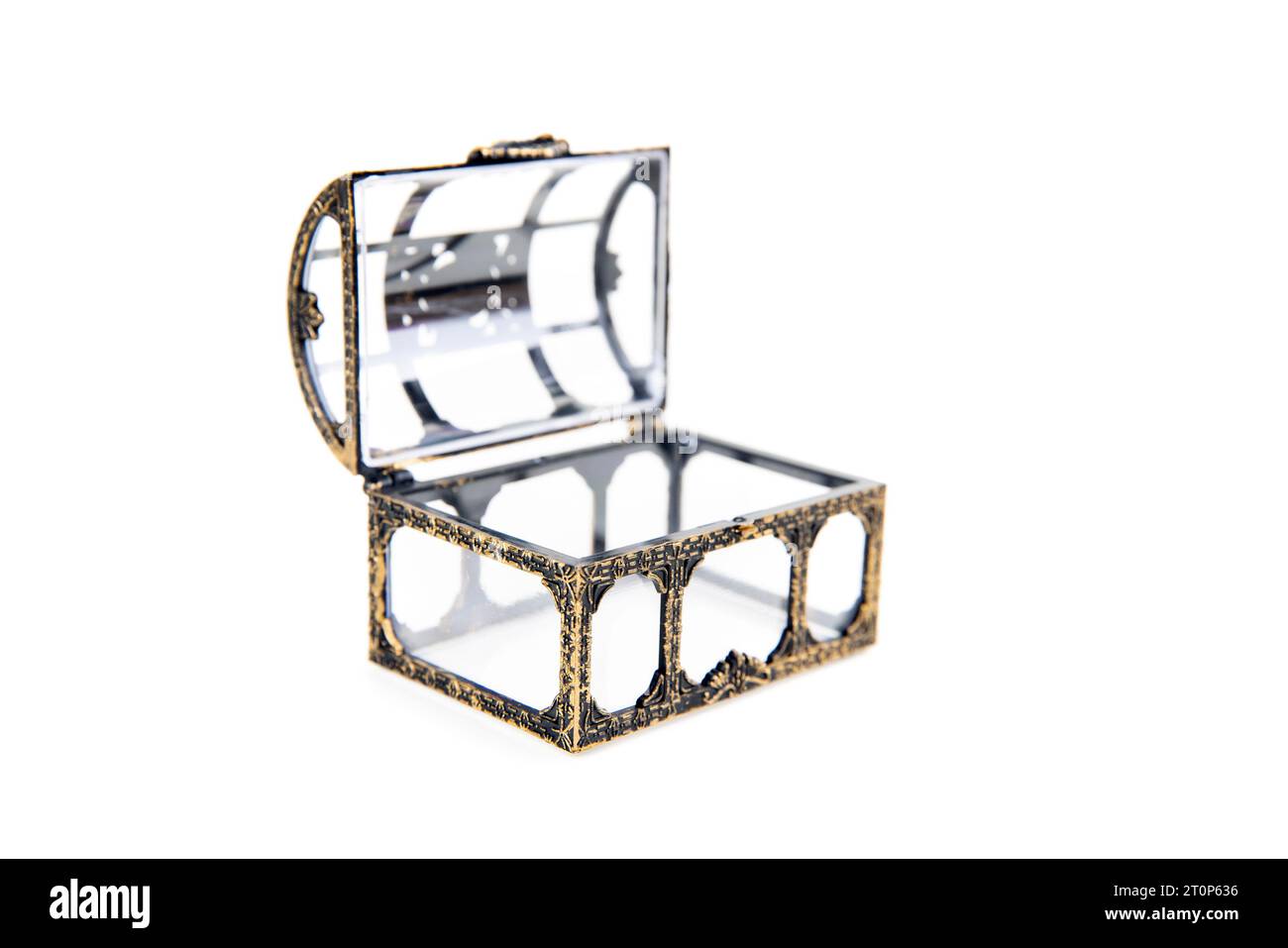 Open treasure chest isolated hi-res stock photography and images - Alamy