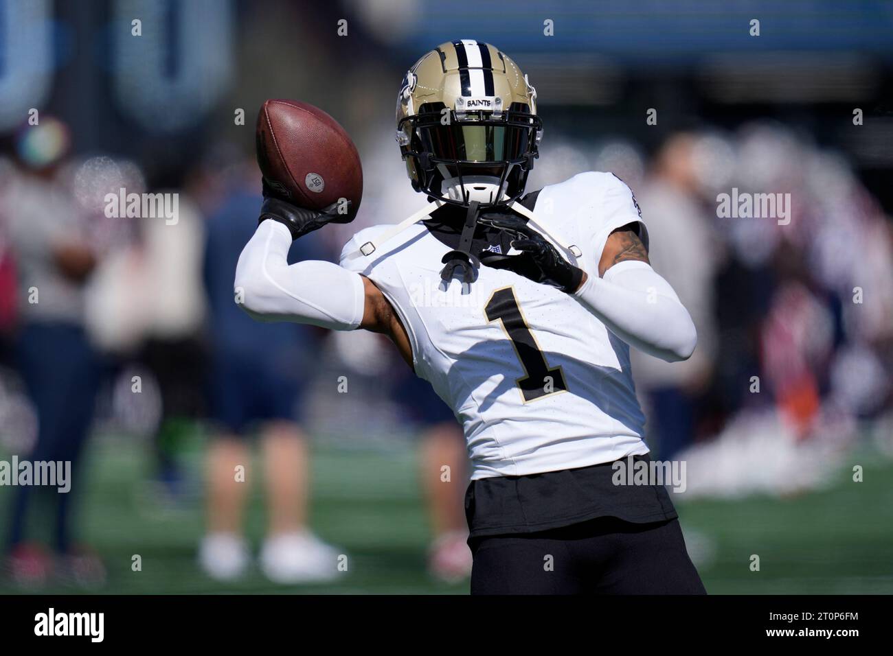 New Orleans Saints cornerback Alontae Taylor (1) warms up before an NFL ...