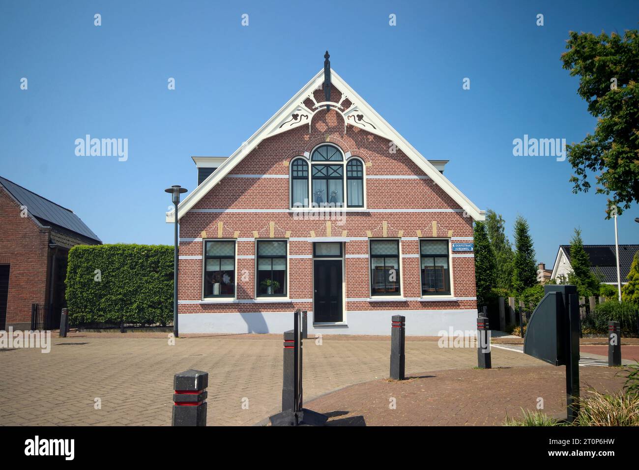 Old farm became the middle point of the village Moerkapelle in the ...