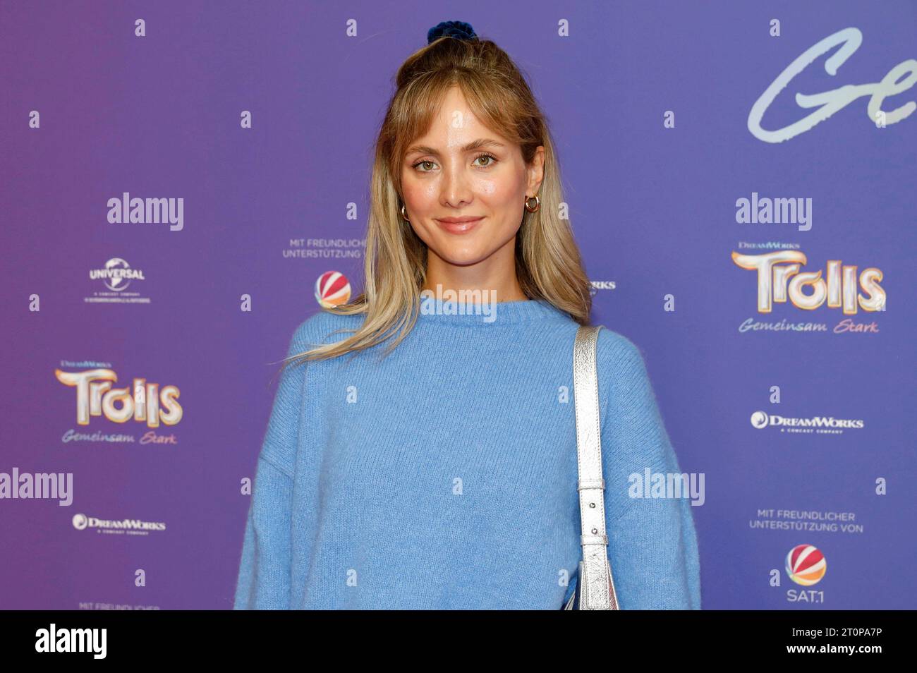 Carmen Kroll bei der Premiere des Anomationsfilms Trolls - Gemeinsam ...