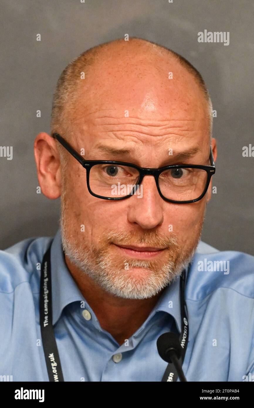 London, UK. 8 October 2023. Stephen Kinnock MP speaking at an SME4 ...
