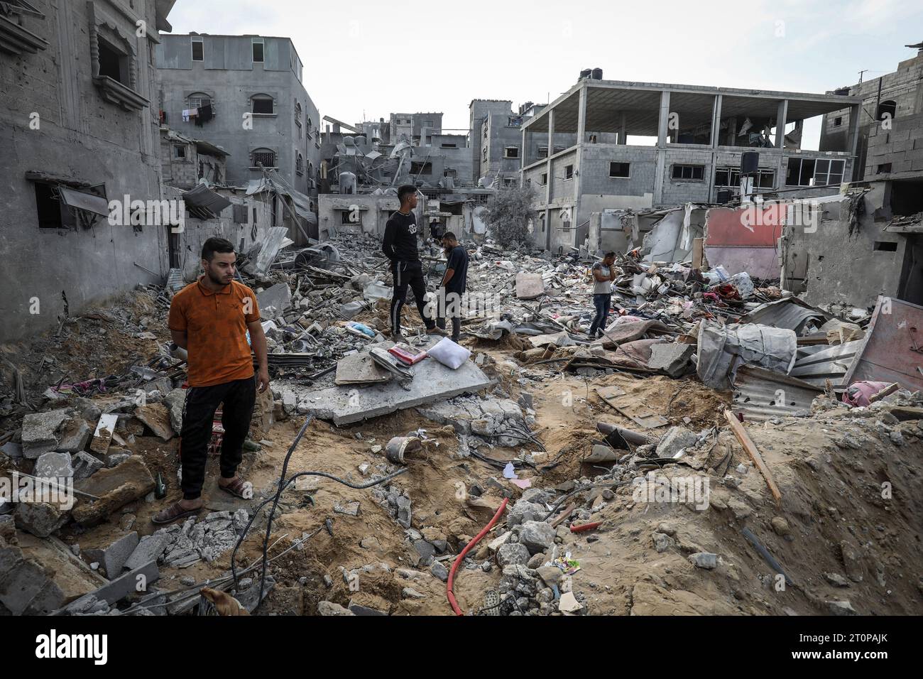 Rafah, Palestinian Territories. 08th Oct, 2023. Palestinians inspect ...