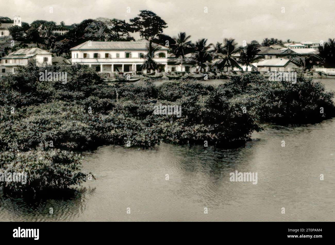 The town of Dunkwa-on-Offin in Ghana, c.1959 Stock Photo - Alamy