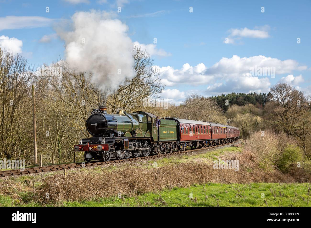 GWR 'Castle' 4-6-0 No. 4079 'Pendennis Castle' passes Hay Bridge on the ...