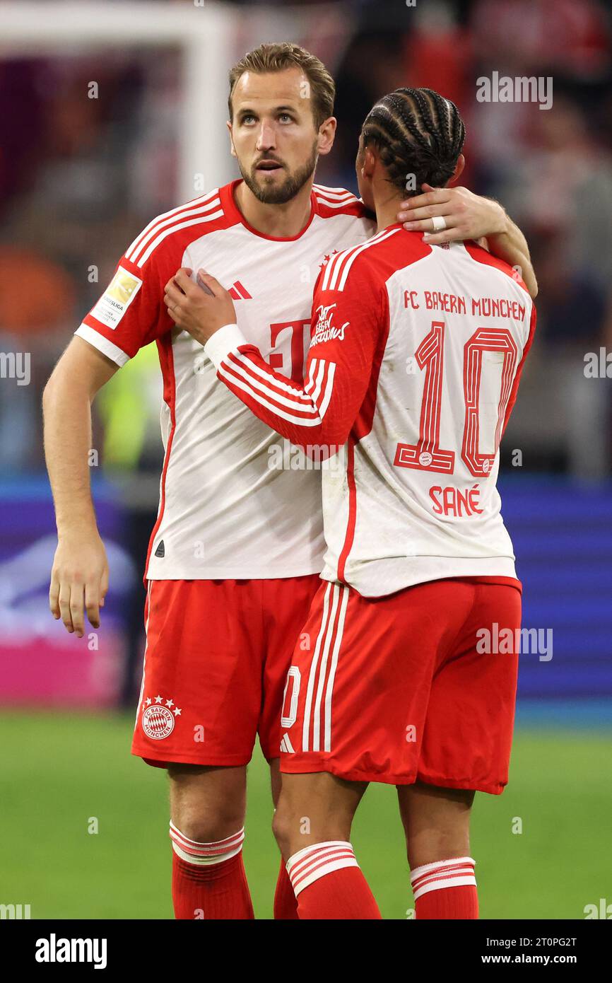 MUNICH, GERMANY - OCTOBER 08: Harry Kane of Bayern Muenchen celebrate ...