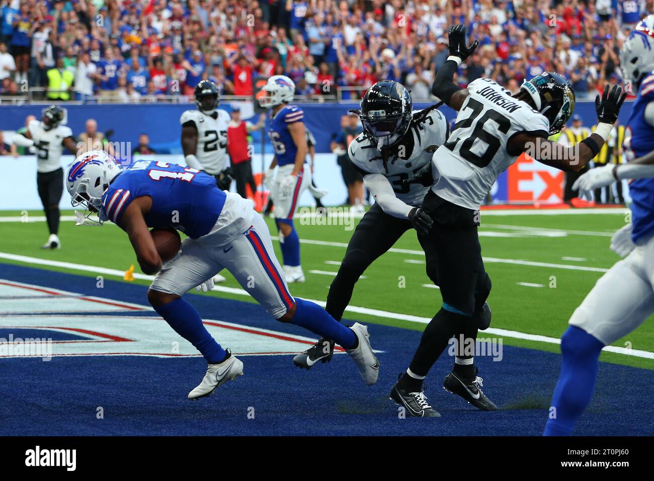 Tottenham Hotspur Stadium, London, UK. 8th Oct, 2023. NFL UK Football ...
