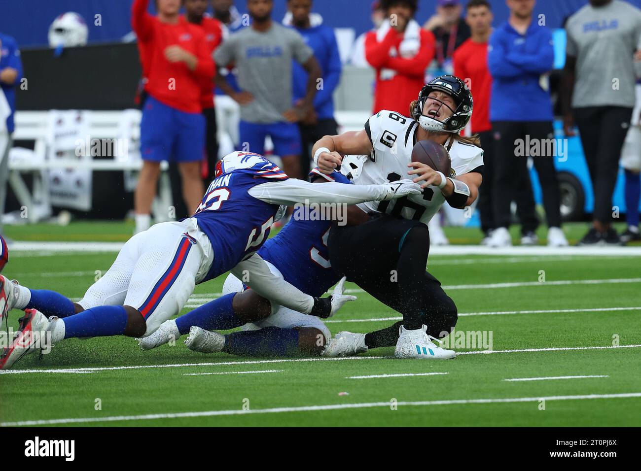 Tottenham Hotspur Stadium, London, UK. 8th Oct, 2023. NFL UK Football ...