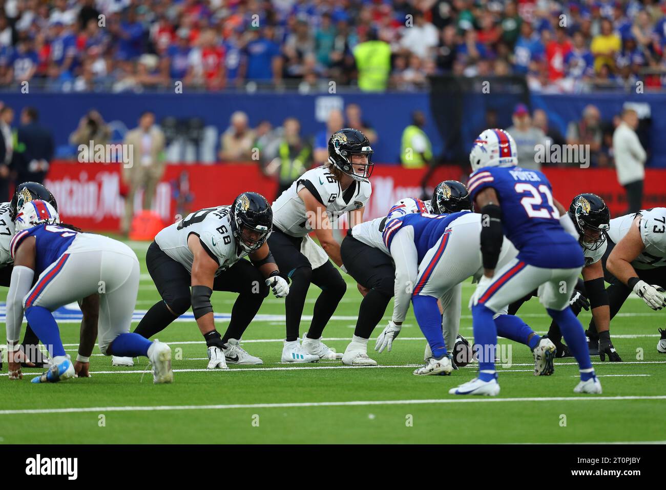 Tottenham Hotspur Stadium, London, UK. 8th Oct, 2023. NFL UK Football ...