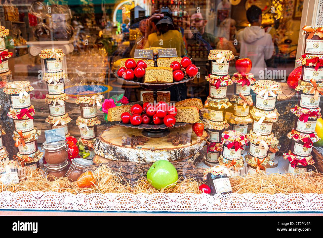 French store fronts hi-res stock photography and images - Alamy